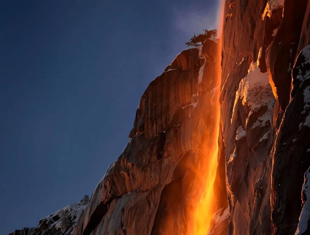 Yosemite Firefall: Flowing fire in the Horsetail Fall on El Capitan ...