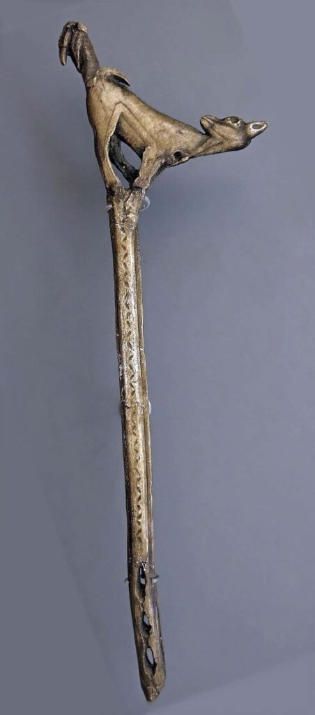 Atlatl: One of the First Mechanical Inventions in History - Malevus
