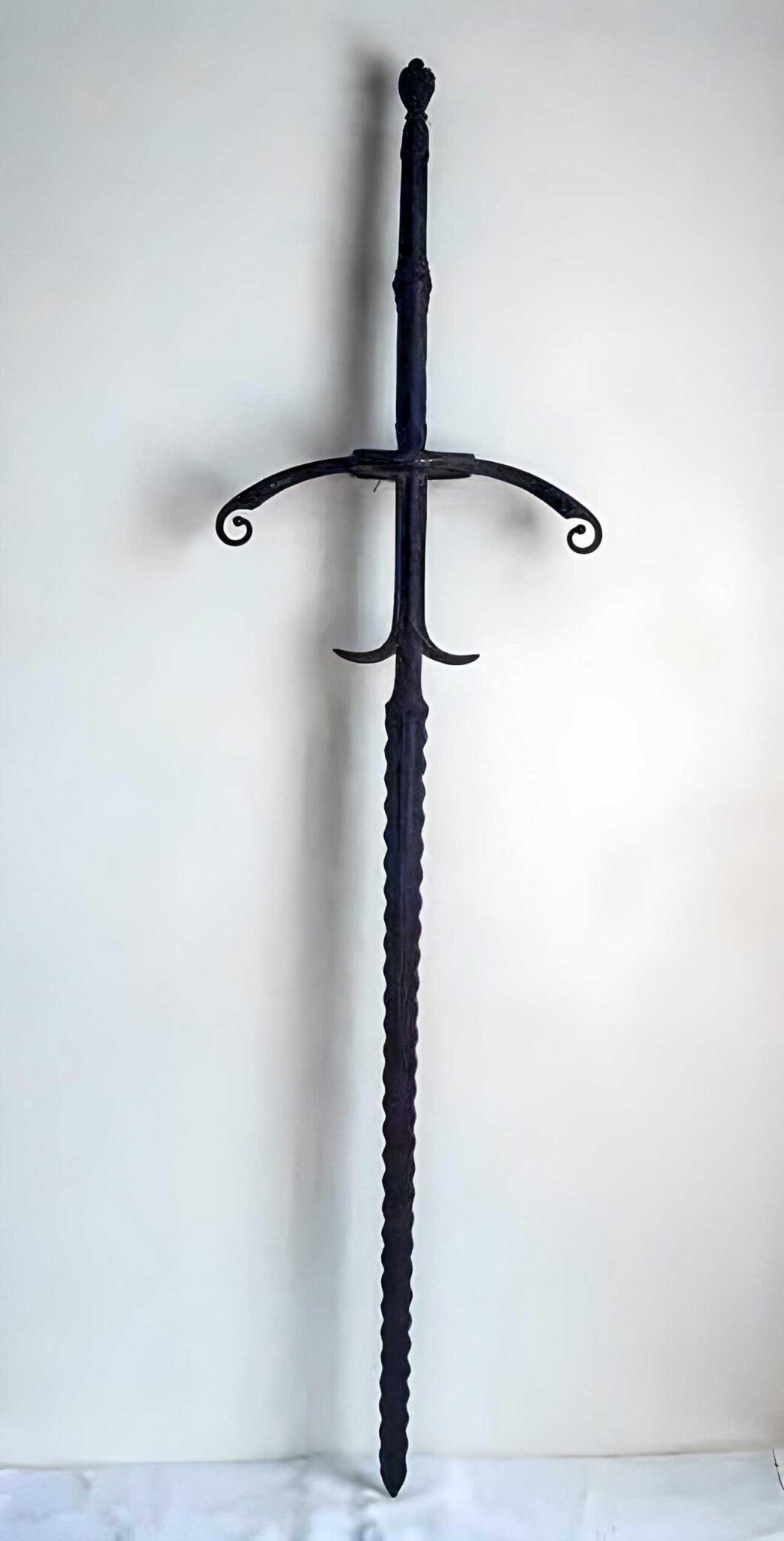 Flamberge Sword: A 15th-Century Weapon with a Flaming Blade - Malevus