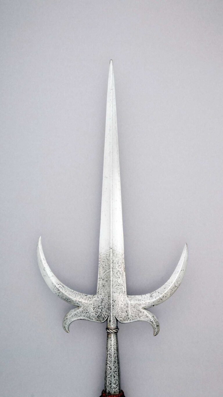 Ranseur: A 15th-Century Polearm That Looks like a Trident - Malevus
