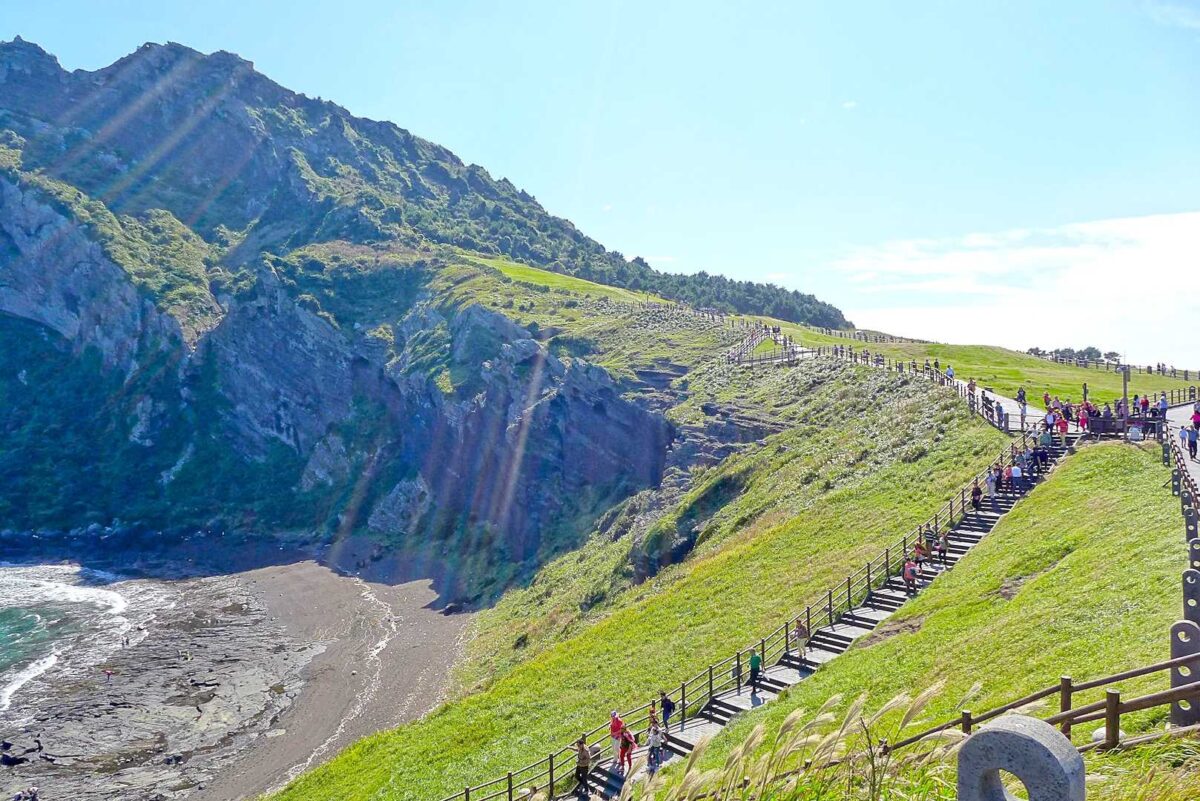 Seongsan Ilchulbong: A Natural Wonder of South Korea - Malevus