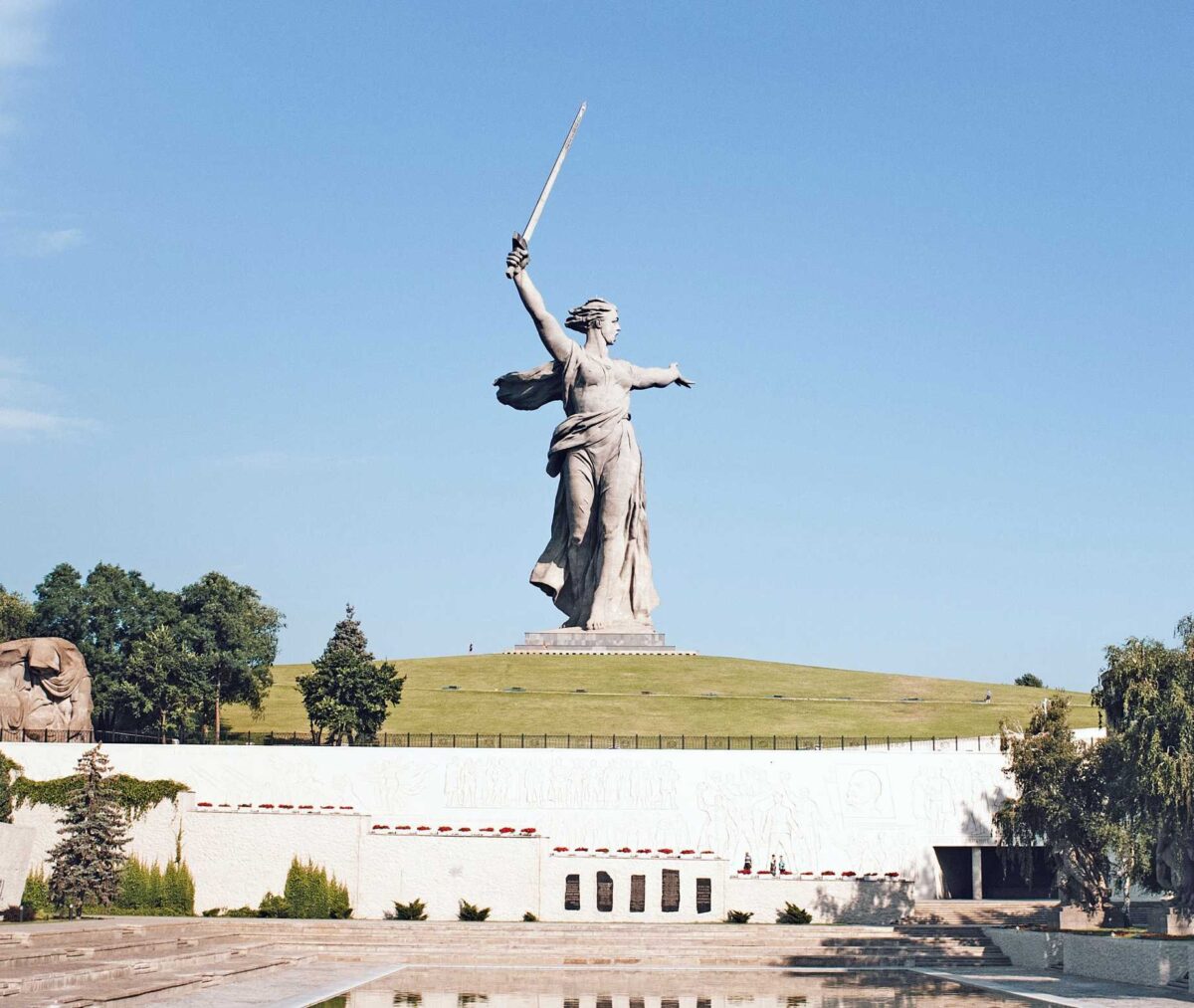 The Motherland Calls Statue: World's Tallest Female Statue - Malevus