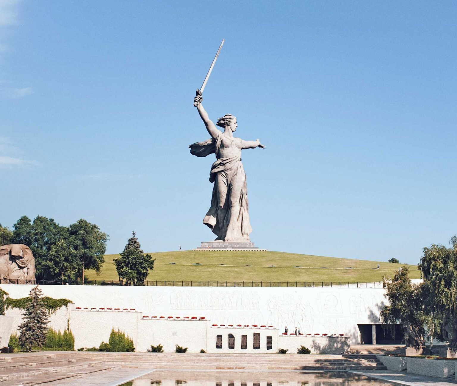 The Motherland Calls Statue: World's Tallest Female Statue - Malevus