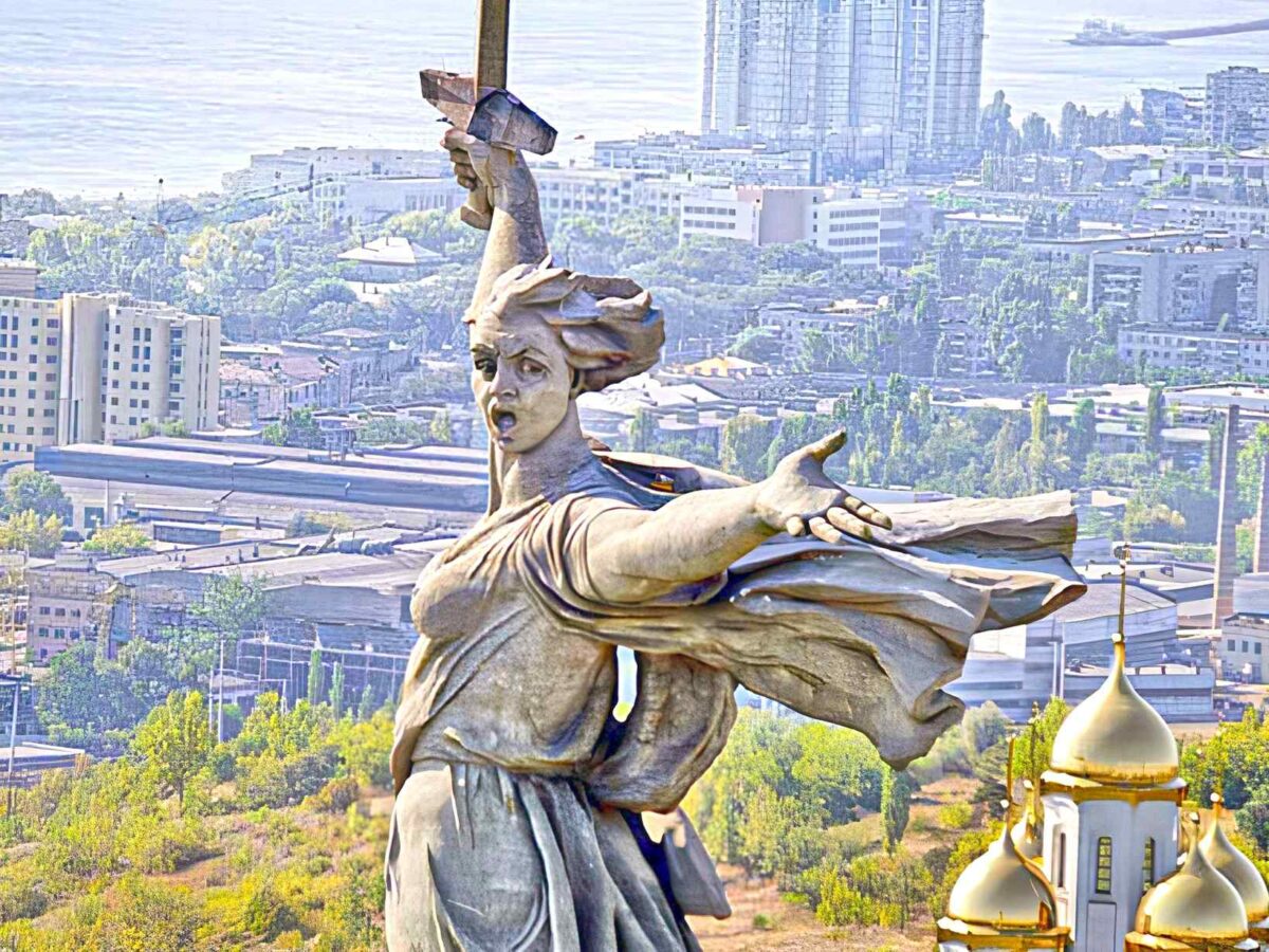 The Motherland Calls Statue: World's Tallest Female Statue - Malevus